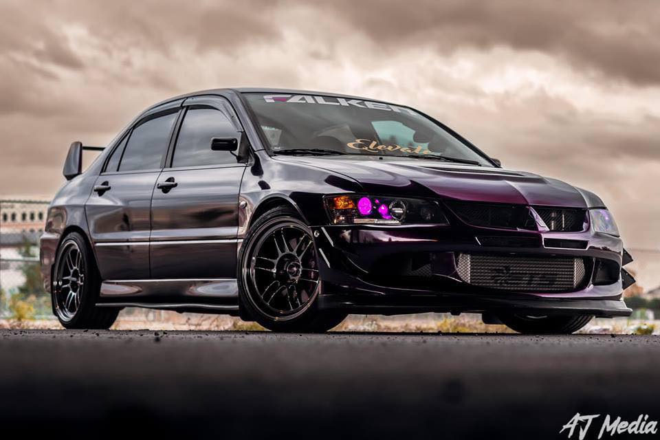 Custom Mitsubishi Evo 8